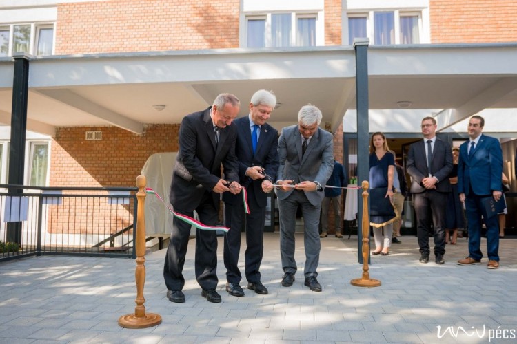 Százzal bővült a kollégiumi férőhelyek száma a Damjanich felújításával ...