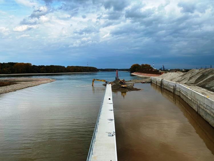 Elérte egyik legfontosabb mérföldkövét a Mosoni-Duna vízszintjét ...