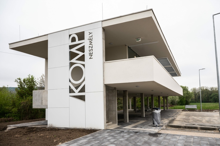 Hamarosan elkészül a Neszmély és Dunaradvány közötti komp átkelőhely ...