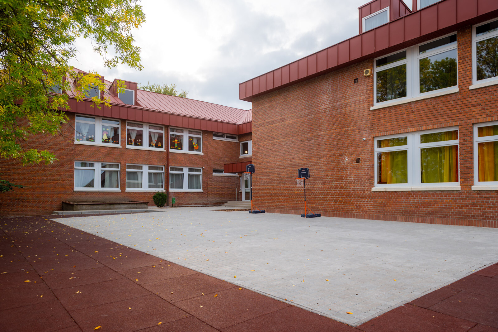Kibővítik a nagymúltú iskolát - tornaterem, tankonyha, közösségi terek ...
