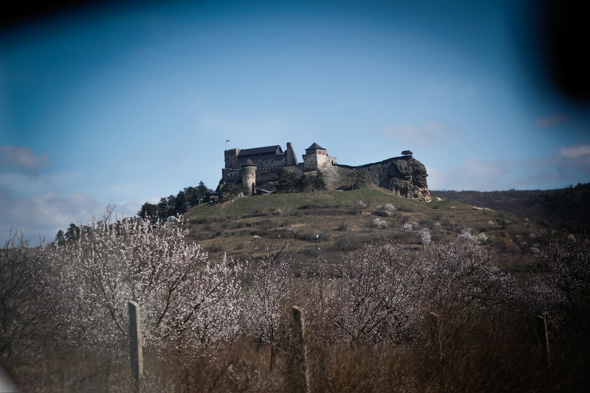 Visszakapta régi fényét Zemplén helyreállított vára | Magyar Építők