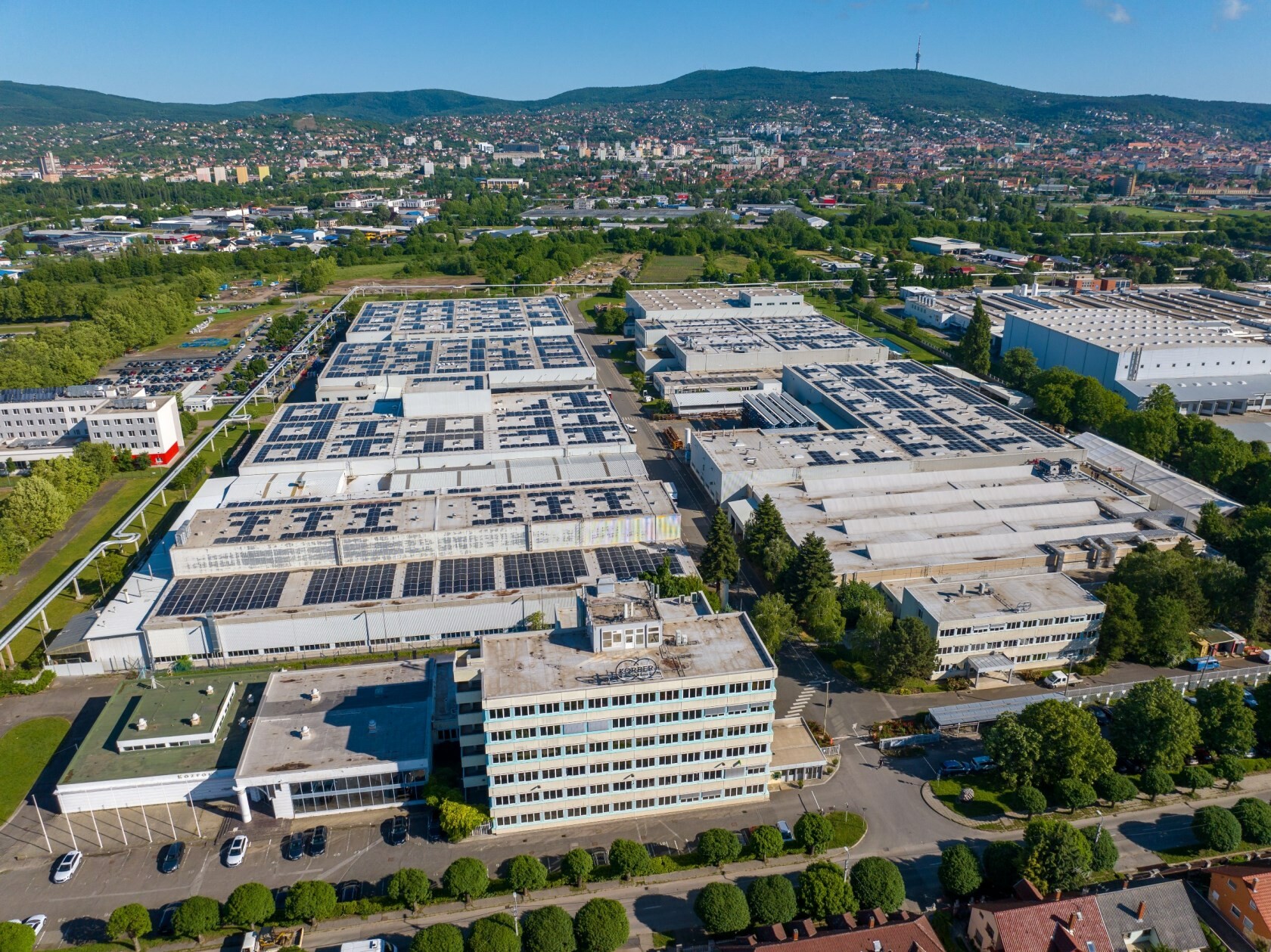 Szintet lépett a pécsi gépgyár ezzel a fejlesztéssel | Magyar Építők