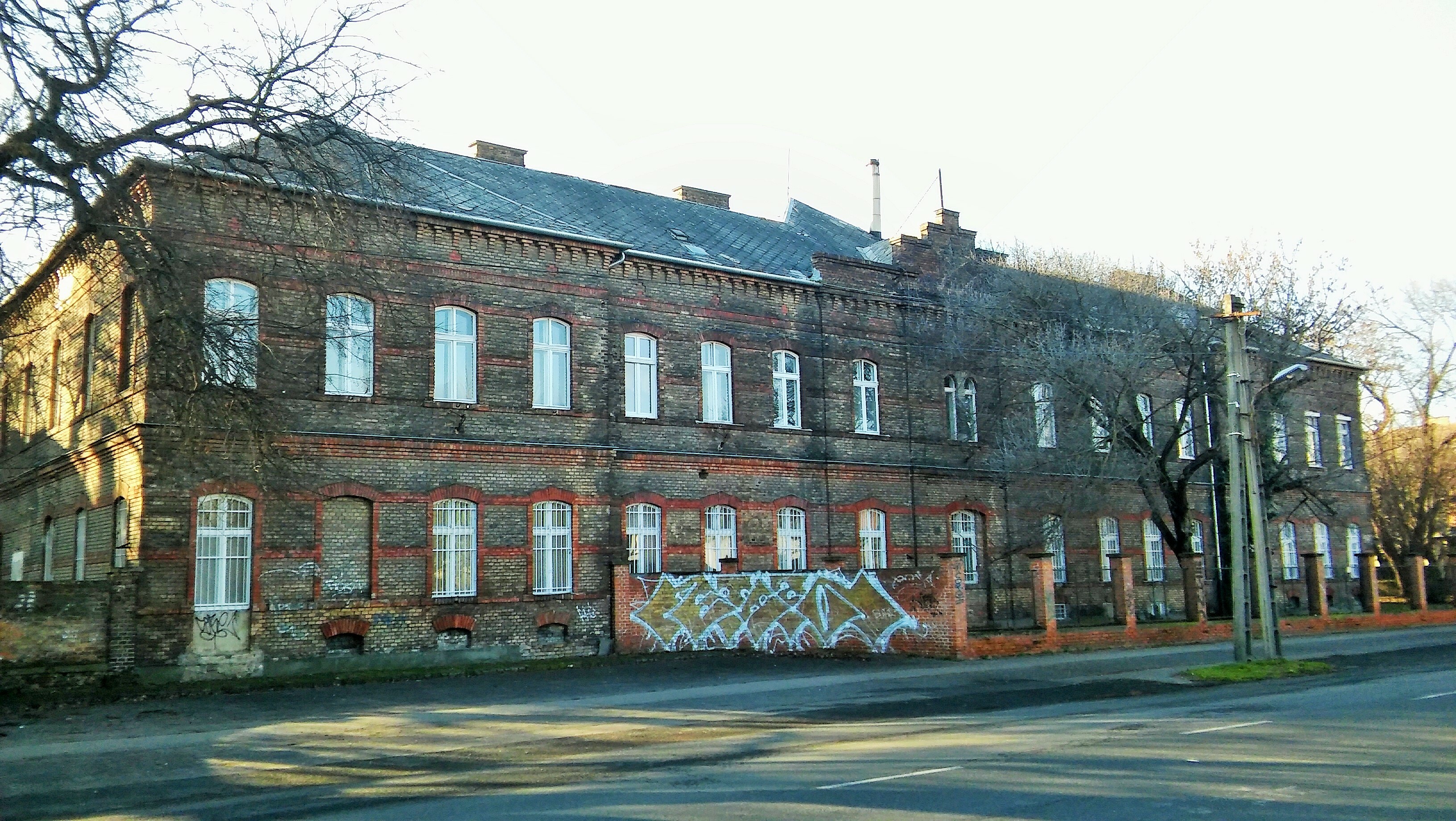 Új műtő- és fekvőbetegrészleg is épül a Merényi Kórházban | Magyar Építők