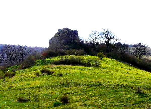 Ismeretlen középkori magyar várat tárnak fel Salgótarjánban | Nógrád-Hont